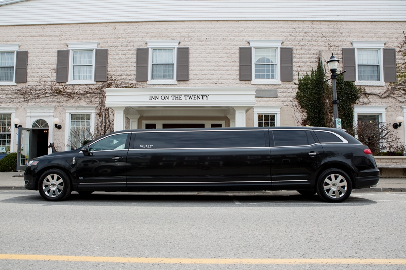 8 Passenger Stretch Lincoln Limo - Dynasty Limousine